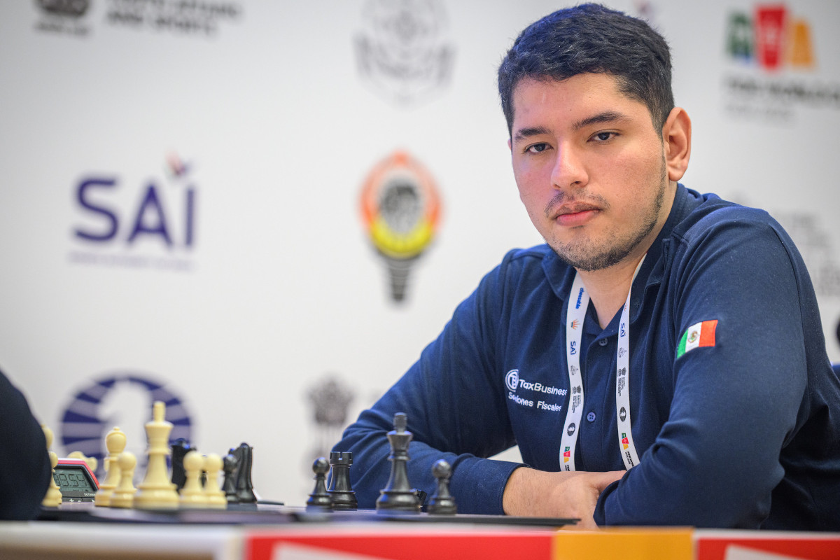 World Cup: Martinez scores with black, Aronian beats Wojtaszek | ChessBase