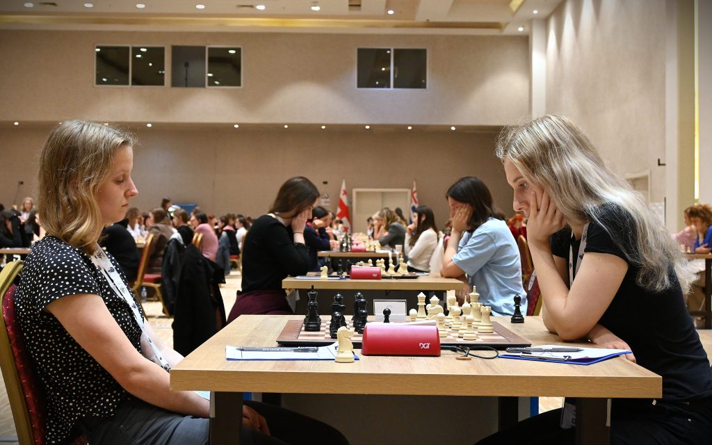 European Women's Championship: Underdog Poliakova takes the lead ...