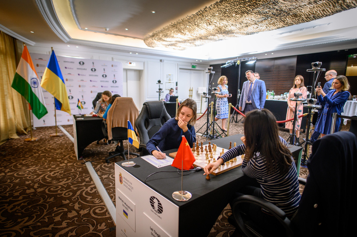 Women’s Candidates: Lei and Humpy win with white | ChessBase