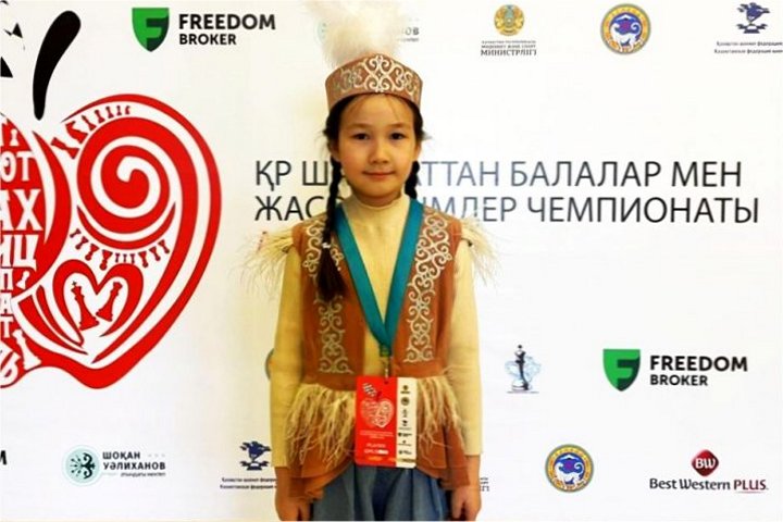 Delightful Delilah, the Chess Influencer (part 2) | ChessBase