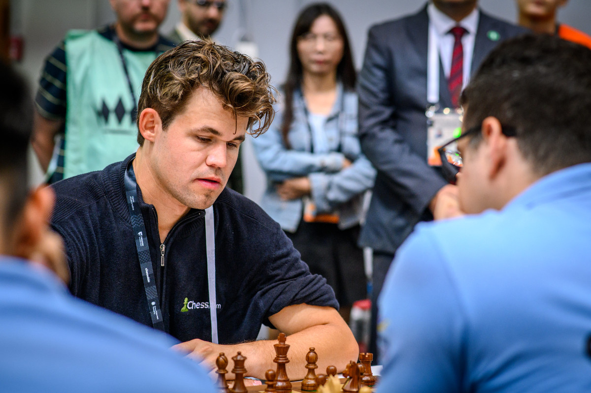 Budapest R3 (open): Carlsen's last-minute arrival and two big upsets ...