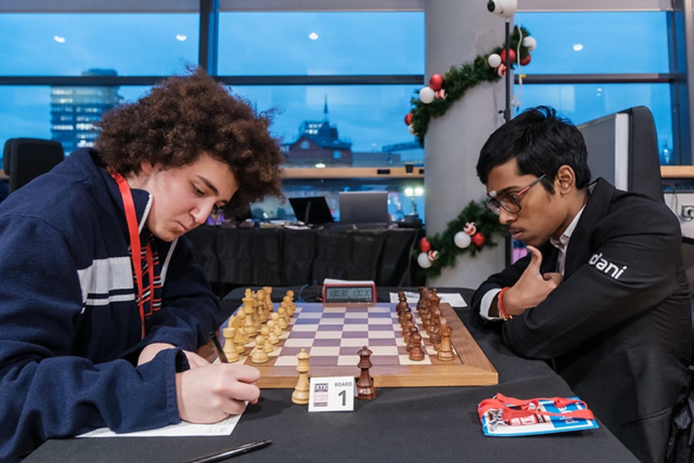 London Chess Classic: Six co-leaders in the open | ChessBase