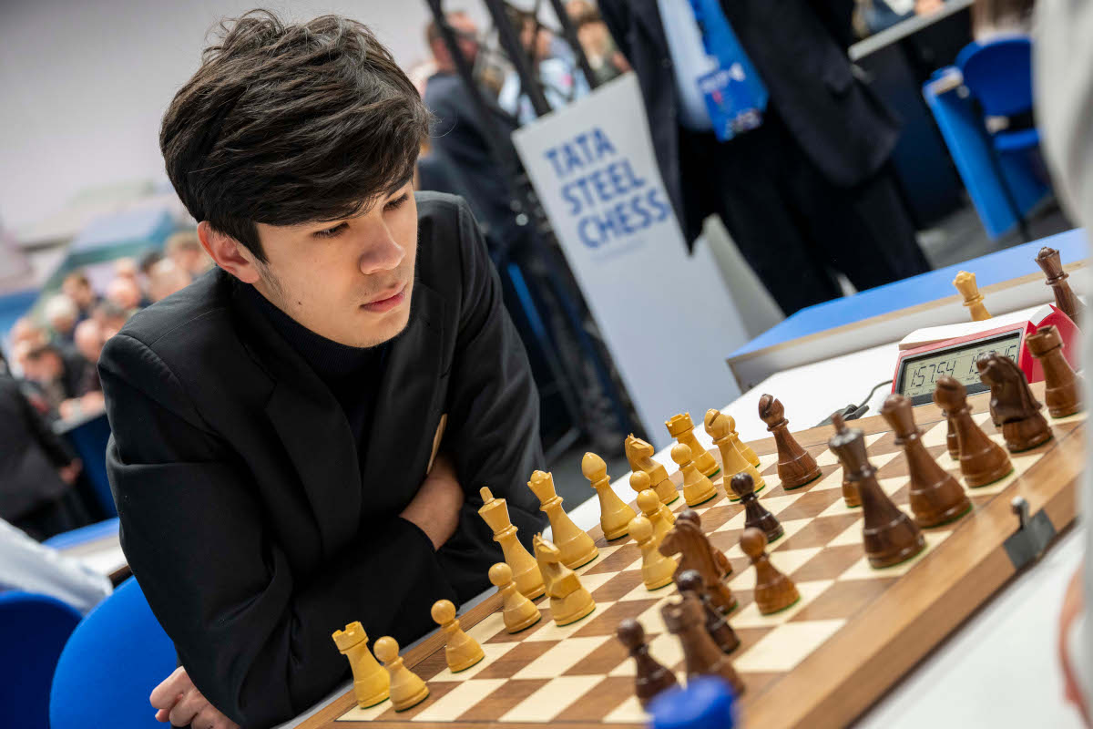 Tata Steel Chess: Sindarov joins the lead in the Masters, Oro and ...