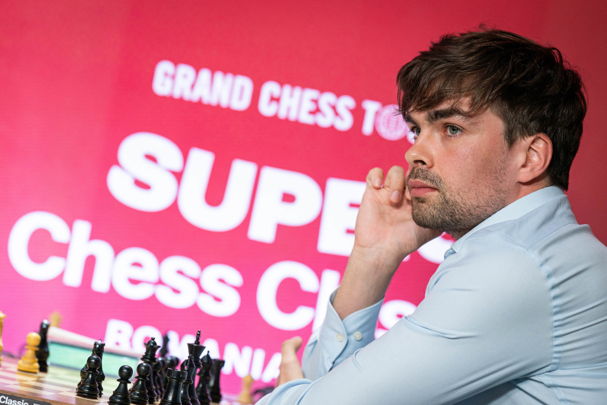 Super Chess Classic Romania: Giri and Van Foreest grab wins | ChessBase