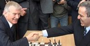 The Minister and the chess champion | ChessBase