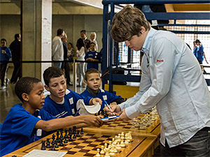 Magnus Carlsen answers fans' questions online | ChessBase