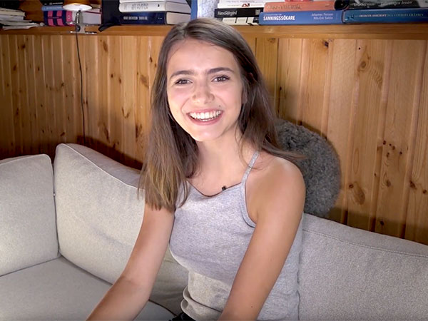 Chess shorts: Anna vs. Astronaut | ChessBase