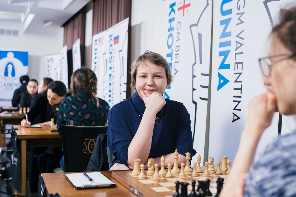 Cairns Cup: A three-horse race | ChessBase