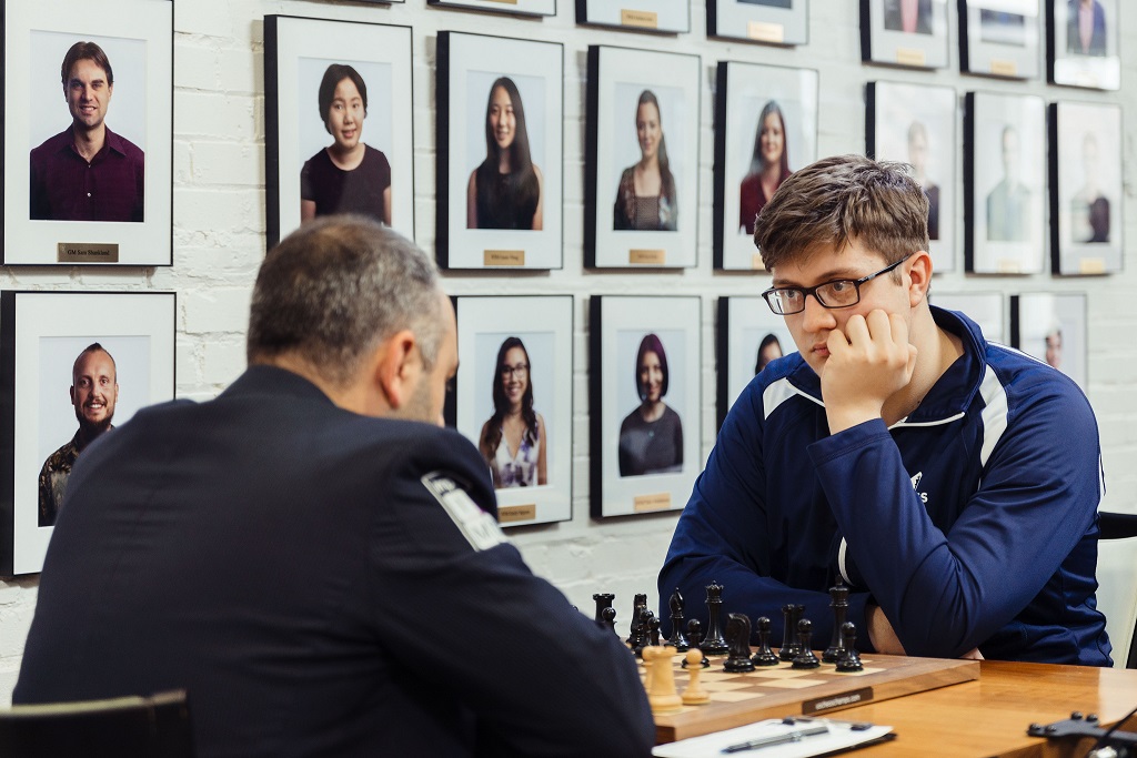 US Ch: Sevian joins the leading pack | ChessBase