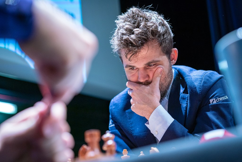 Chessable Masters: Carlsen and Nepomniachtchi score convincing wins ...