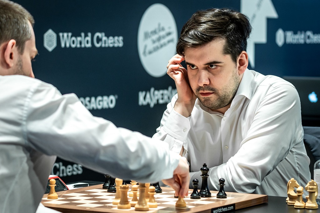 Legends of Chess: Nepomniachtchi to face Carlsen in the final | ChessBase